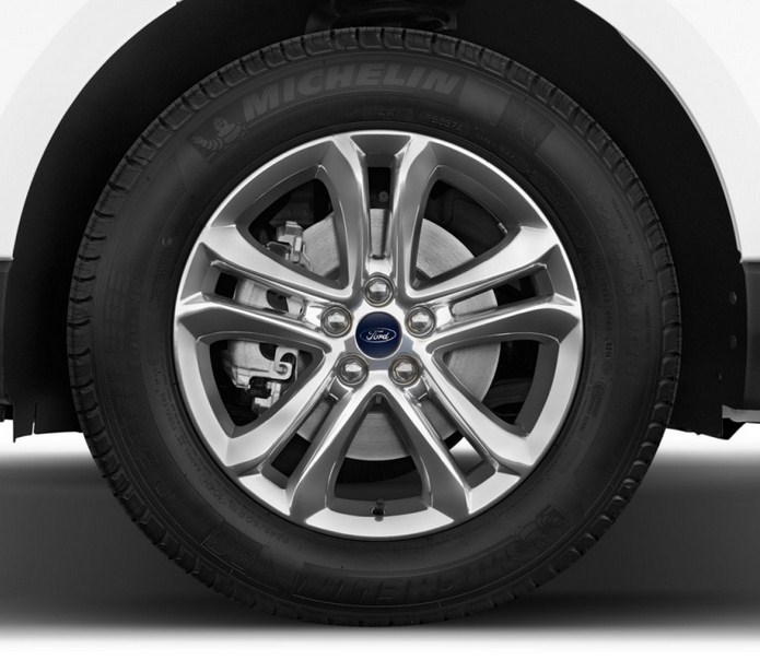 Đánh giá xe Ford Edge 2017: Mẫu ô tô 2 hàng ghế rộng dành cho nhà 5 người